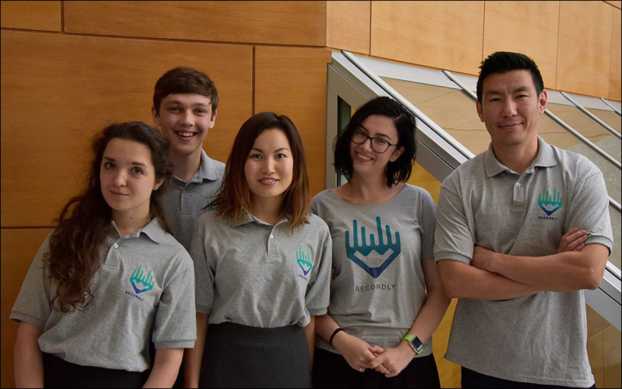 An Interviewing Tool for the Apple Watch Wins RJI Student Competition ...